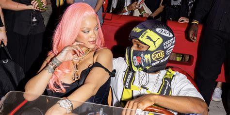 Rihanna Dyes Her Hair Hot Pink Ahead Of The Met Gala