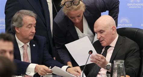 El Oficialismo Logró Dictamen Para La Ley Bases Y Habrá Sesión El Lunes