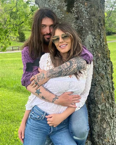Elizabeth Hurley And Billy Ray Cyrus Cozy Up In New Photos Us Weekly
