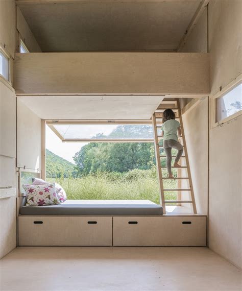 How To Take Advantage Of The Space Under The Bed Archdaily