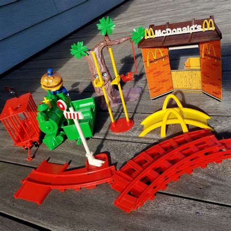 Mcdonalds Toys 976 Mcdonalds Playland Train Set Remco Officer Big