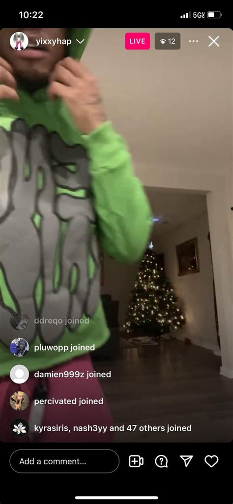 Whats Bro Wearing R Yhapojj