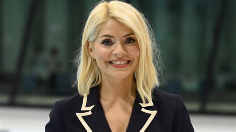 Holly Willoughbys Hair Stylist Has Revealed The Shampoo She Uses For