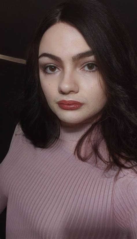 Does Pink Look Good On Me Scrolller