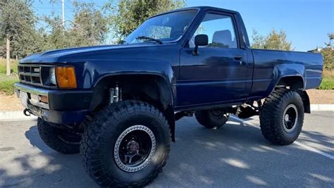 1984 Toyota Pickup Market Classic Com