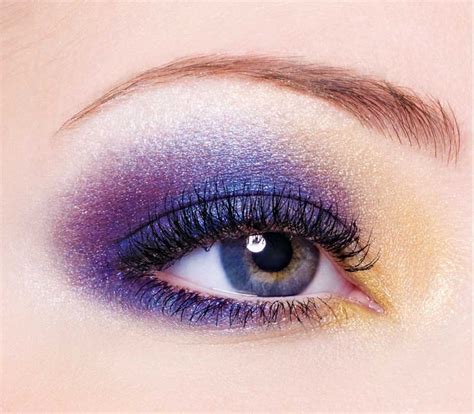 आंखों के शेप के अनुसार करें आई मेकअप Make Eye Makeup According To The