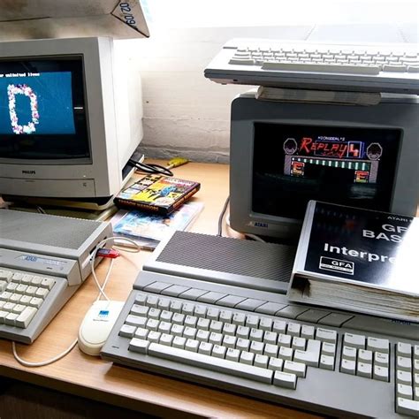 Pin By David Valnet On Vintage G Old Computers Commodore Technology