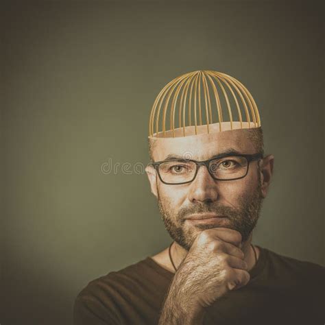 Head Cage