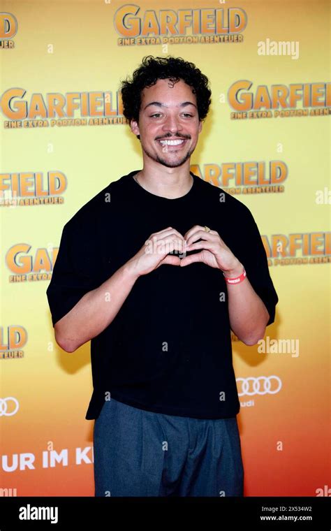 Aurel Mertz At The German Premiere Of The Film Garfield Eine Extra Portion Abenteuer At The