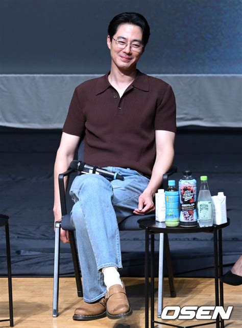 연예가 현장 포토 사진 조인성 `새어나오는 미소` Zum 뉴스