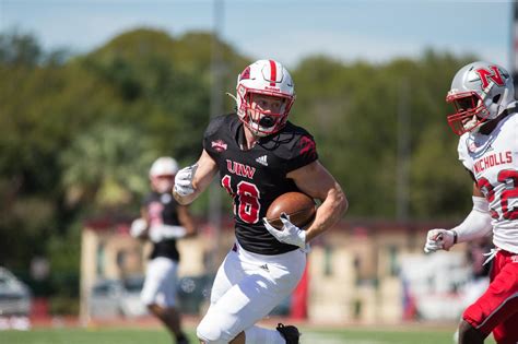 The Preview Key Players And How To Watch No 9 Southern Illinois At No