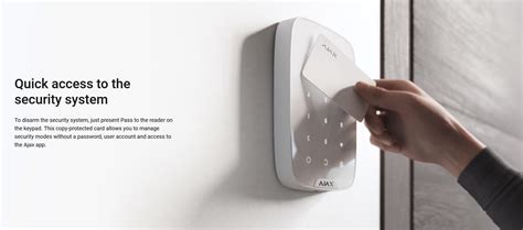 Ajax Pass White Κάρτα ανέπαφης λειτουργίας σε Λευκό χρώμα για χρήση