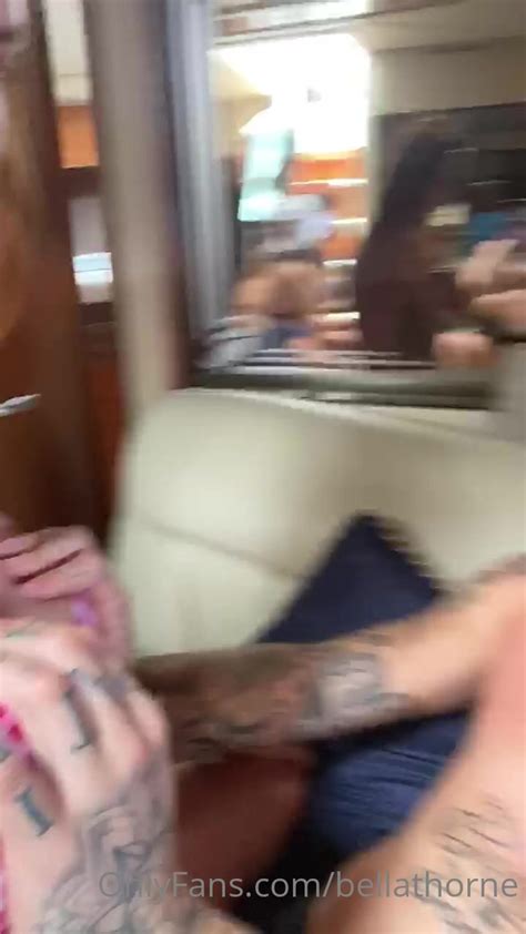 Regardez Sexy Bella Thorne New Onlyfans Leaked Gratuitement
