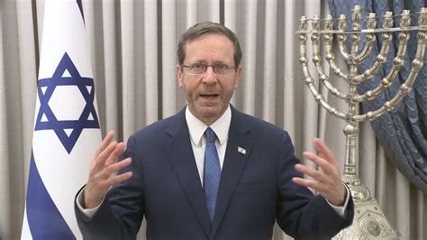 ברכת נשיא המדינה לפתיחת התערוכה של אמני משפחת אבו שקרה במשכן לאמנות עין חרוד Youtube