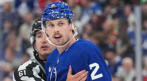 Leafs Benoit Says It Would Be Stupid To Chirp Someone For Wearing Neck Guard