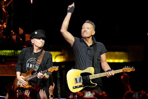 Bruce Springsteen And The E Street Band