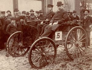 November 28 1895 The First American Automobile Race Takes Place Over
