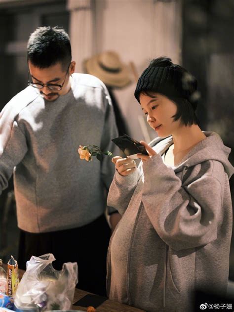 杨子姗分享怀孕到女儿出生照片 老公全程陪伴幸福满满新浪图片