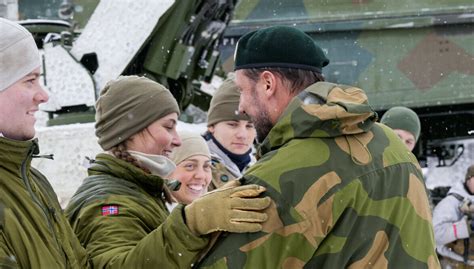 Fikk Besøk Av Pappa