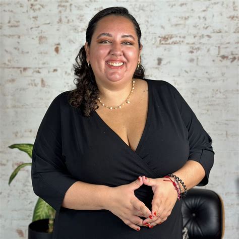 Macarena Franco Vera Online Host Myycasa Himalayas