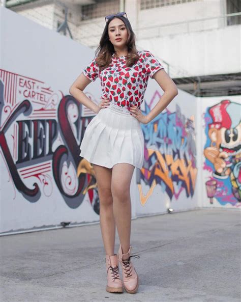 Alasan Mengapa Cewek Suka Pakai Rok Mini Dan Hot Pant Dzargon