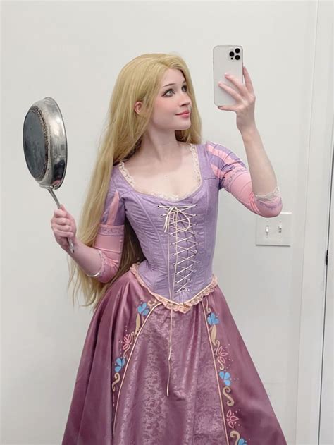 Nora 🌱 On Twitter Rapunzel Cosplay Rapunzel Outfit Rapunzel