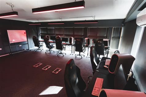 Discover Esports Bootcamps And Gaming Houses From British Esports