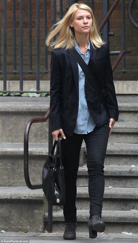 Claire Danes Dons Blazer And Jeans For Season Six Filming Of Homeland