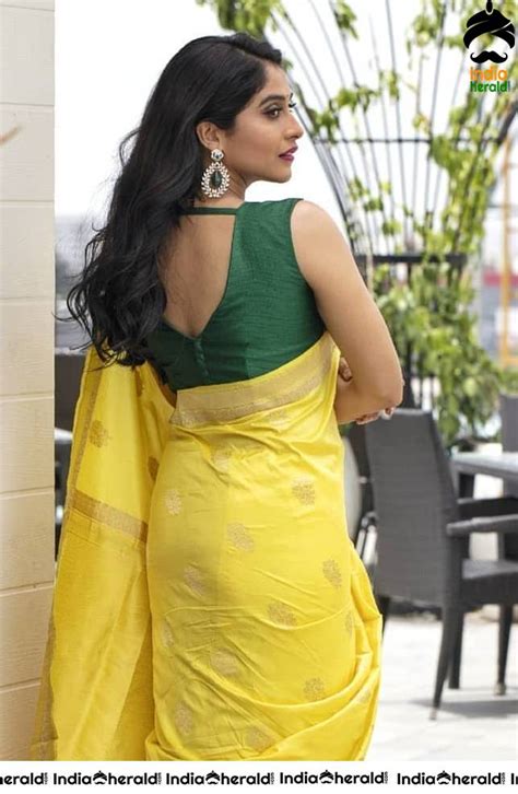 Regina Cassandra Latest Hot Photos In Saree And Sleeveless