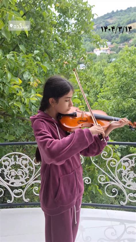 ‎مهتا عیوضی Mahtaeivazi‎ ‎دختر یعنی لبخند در هجوم گریه ها آرامش وقت بی قراری ها عاشقانه ای