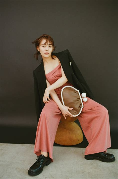 心地よい気候と心地よい服。高畑充希が着こなすノンシャランな Weekend Max Mara Vol2 Fashion The