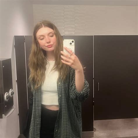 Ash Winnxing • Threads Say More