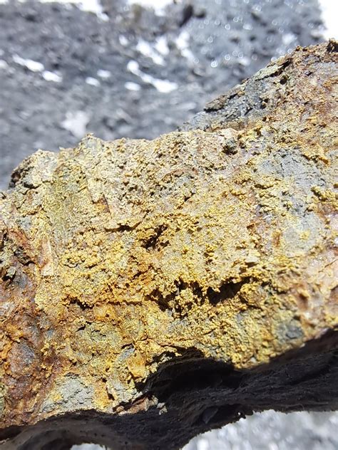 Possible Uranium Ore Rradioactiverocks