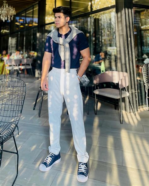 Rizwan Ahmed Iamrizwaaaan • Instagram Photos And Videos