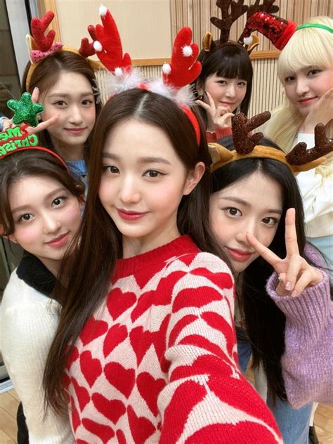 Pin By Yujins On IVE Christmas Icons Kpop Girls Korean Girl Groups