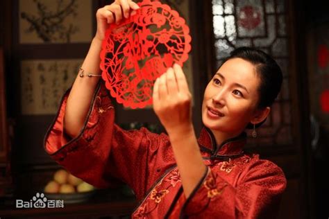 徐筠最新剧照 万佳直播吧