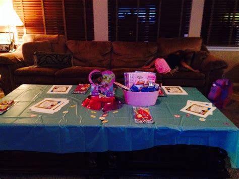 Doc Mcstuffin Activity Table Doc Mcstuffins Doc Mcstuffins Party