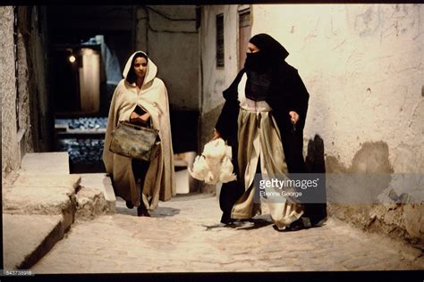 Pictures Of Amina Annabi