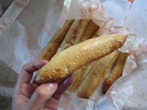 Review Little Caesars Crazy Bread