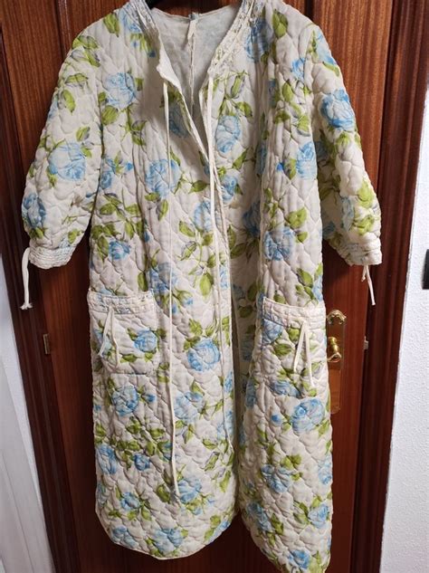 Bata De Guatiné Vintage De Segunda Mano Por 30 Eur En León En Wallapop