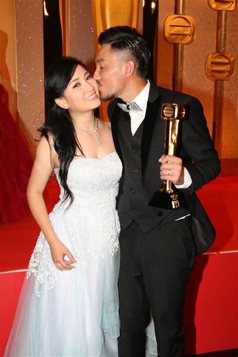 張頴康麥雅緻夫妻檔放閃弄巧成拙？因一點惹網民斥尷尬兼土味濃 星島日報