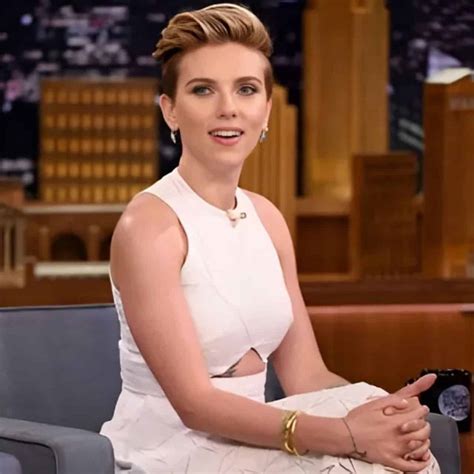 Scarlett Johansson Shines On The Tonight Show With Jay Leno