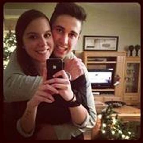 Stream Alexandra Benoit Carriere Music Listen To Songs Albums