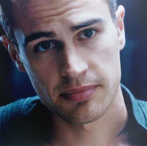 Tobias Eaton Brb Hyperventillating Theo James Tobias Eaton