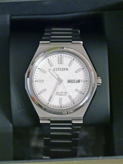 Erledigt Citizen Super Titanium Aw0130 85a Zenshin Eco Drive