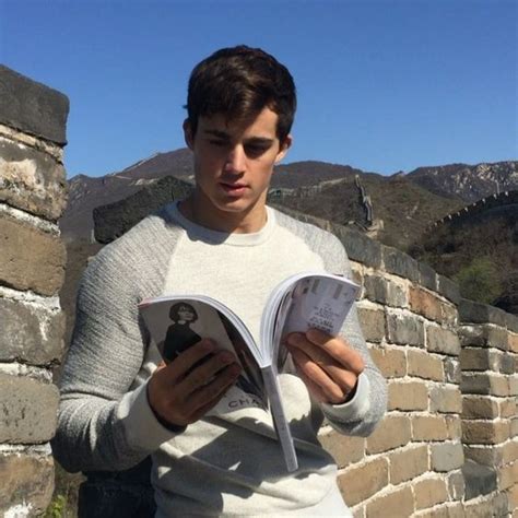 World S Hottest Maths Teacher On Fighting The Dumb Model Stereotype Artofit