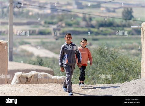 Boys In Marrakech Morocco Banque De Photographies Et Dimages à Haute