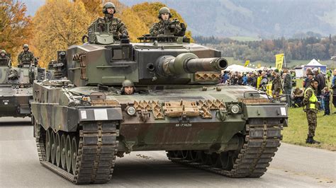 Leopard 2 Kaliber Kampfpanzer Leopard 2 A7v Der Bundeswehr Zmbjk
