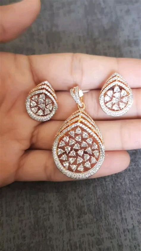 Diamond Pendent Set Diamond Pendants Designs Diamond Pendant Sets Diamond Jewelry Designs