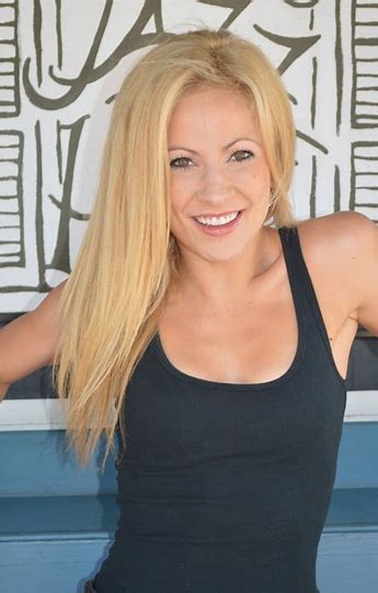 Kelly Connolly Celebrity Biography Star Histories At Wonderclub